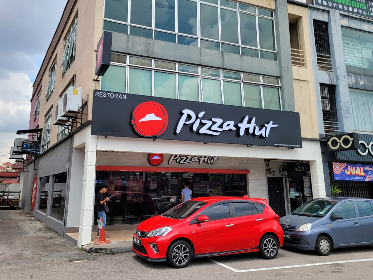 Pizza Hut, Nusa Bistari - Ark Empire
